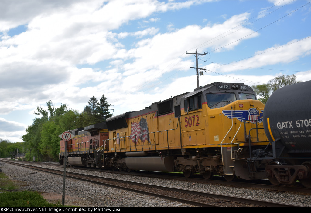BNSF 5198 UP 5072